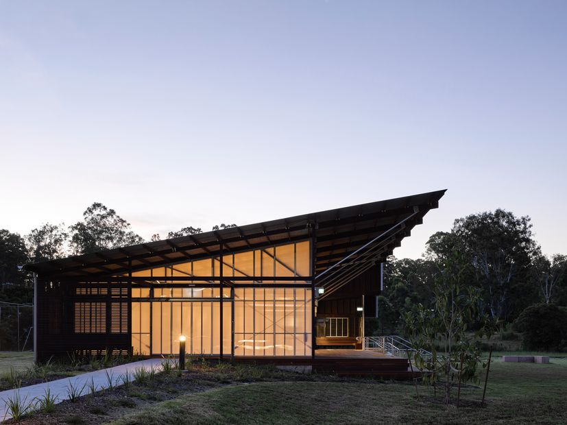 Calm delights: Curra Community Hall | ArchitectureAu