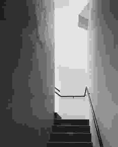 Moody and sophisticated: Elm Tree House | ArchitectureAu