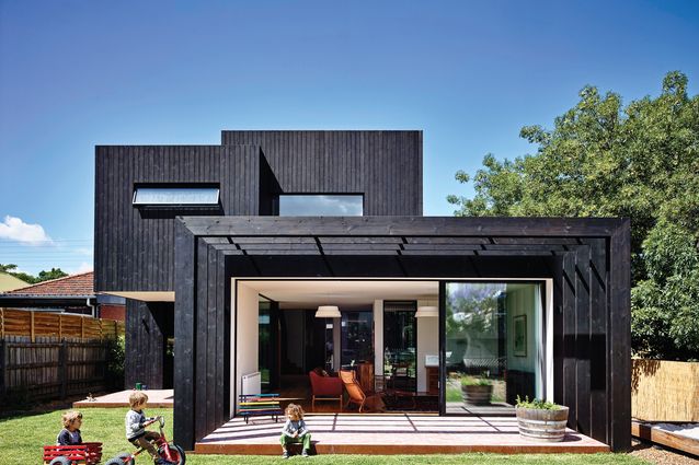 Through the looking glass: Garth House | ArchitectureAu