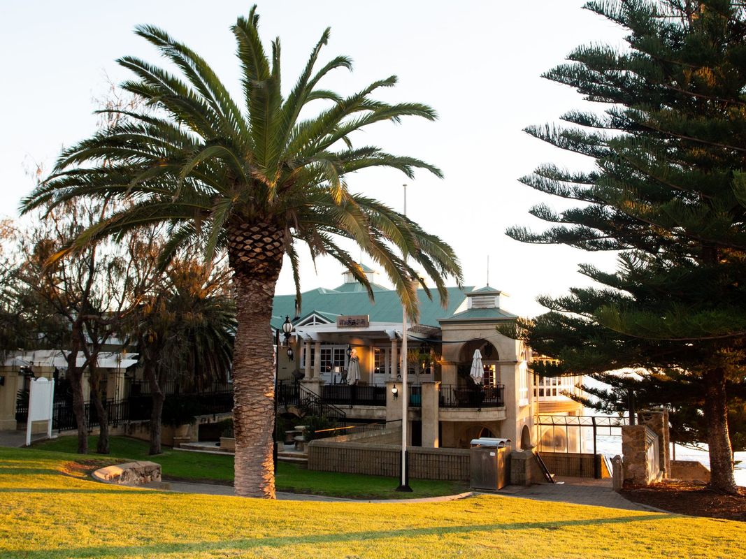 Jury in clash with public over Perth's Indiana Tea House redevelopment ...