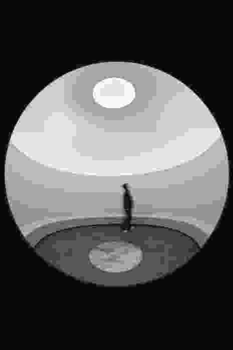 Experiments with light: James Turrell dazzles at the NGA | ArchitectureAu