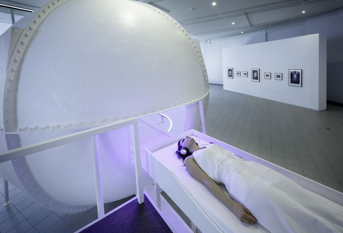 Experiments with light: James Turrell dazzles at the NGA | ArchitectureAu