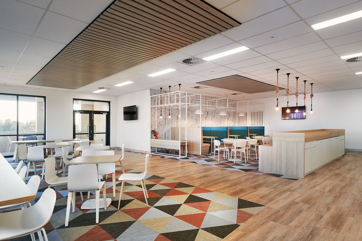 Stan & Jean Perron Child Advocacy Centre by Hunt Architects ...