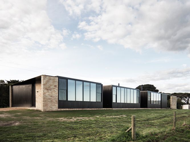 2017 Houses Awards: New House over 200 m2 | ArchitectureAU