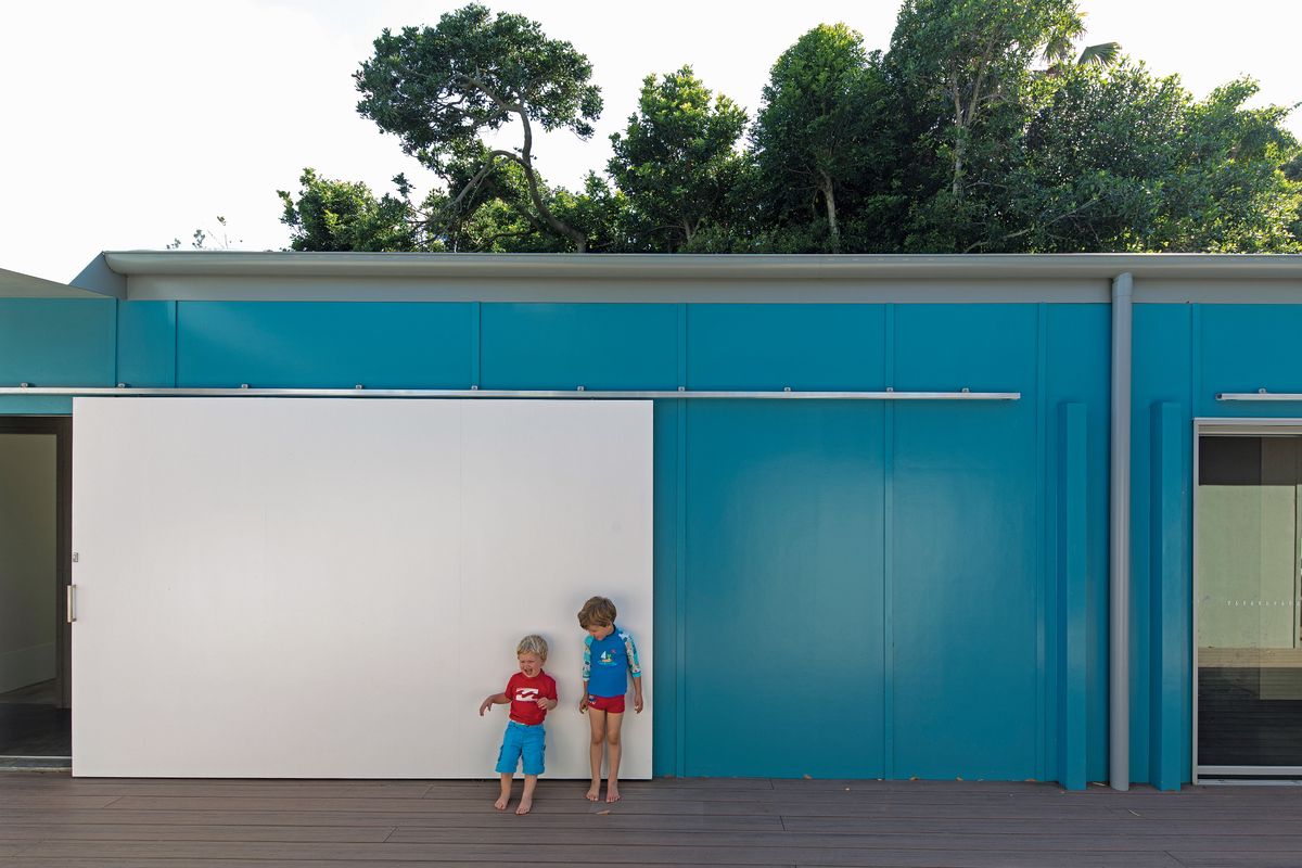 Shore shack redemption: Seal Rocks Shack | ArchitectureAu