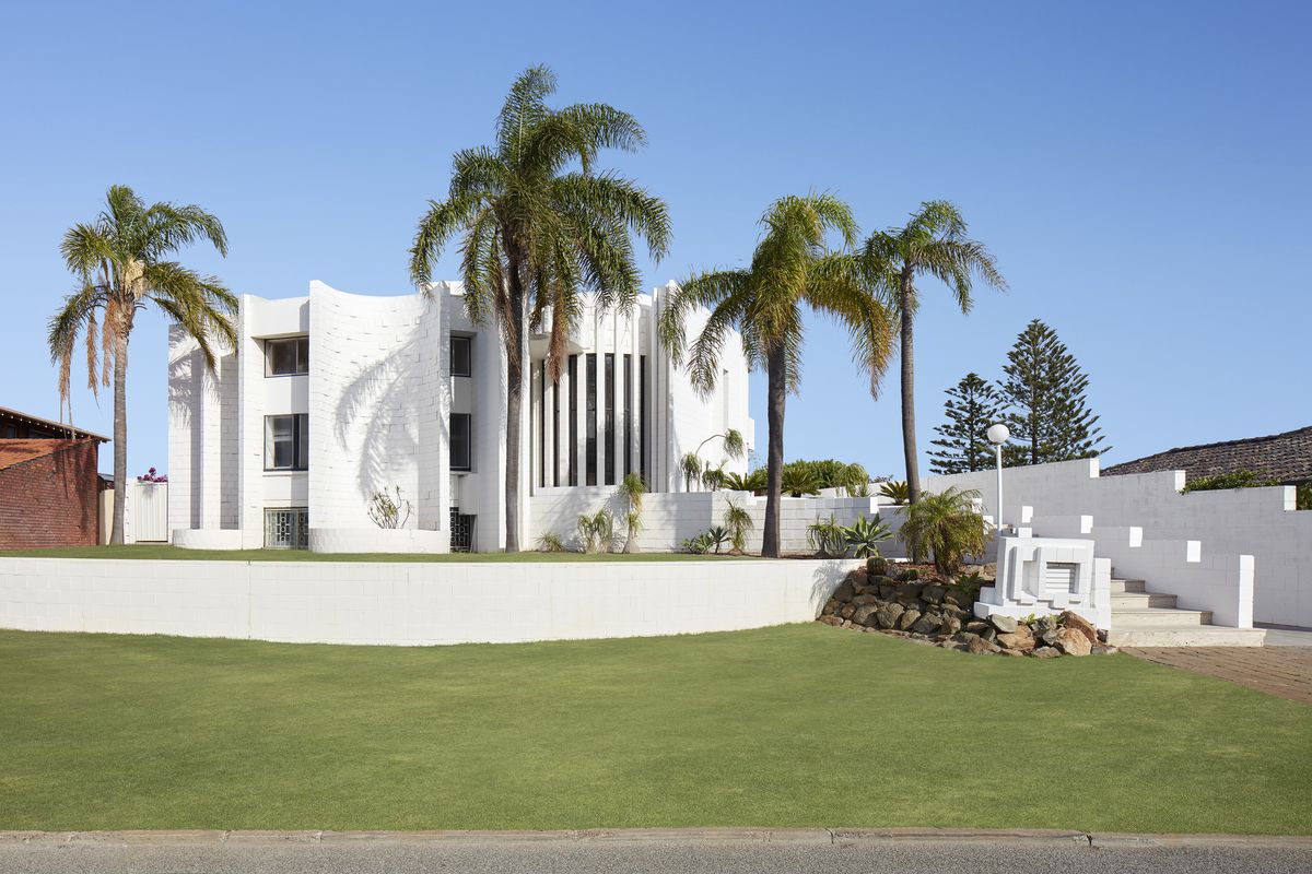 Seminal Perth architect celebrated in book and exhibition | ArchitectureAu